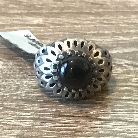 Jewelry | Pewter Black Onyx Feather Detail Ring Size 5 | Poshmark